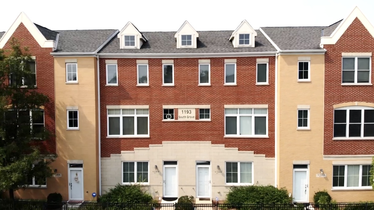 Oakbrook Terrace Homes for sale | Real Estate in Oakbrook Terrace ...